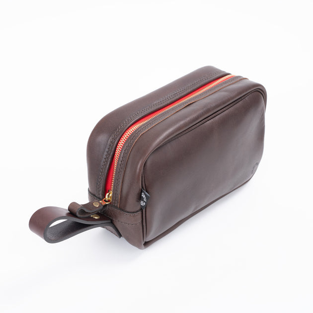 Travel Kit in Dark Brown Waxed Leather – Caine Clothiers
