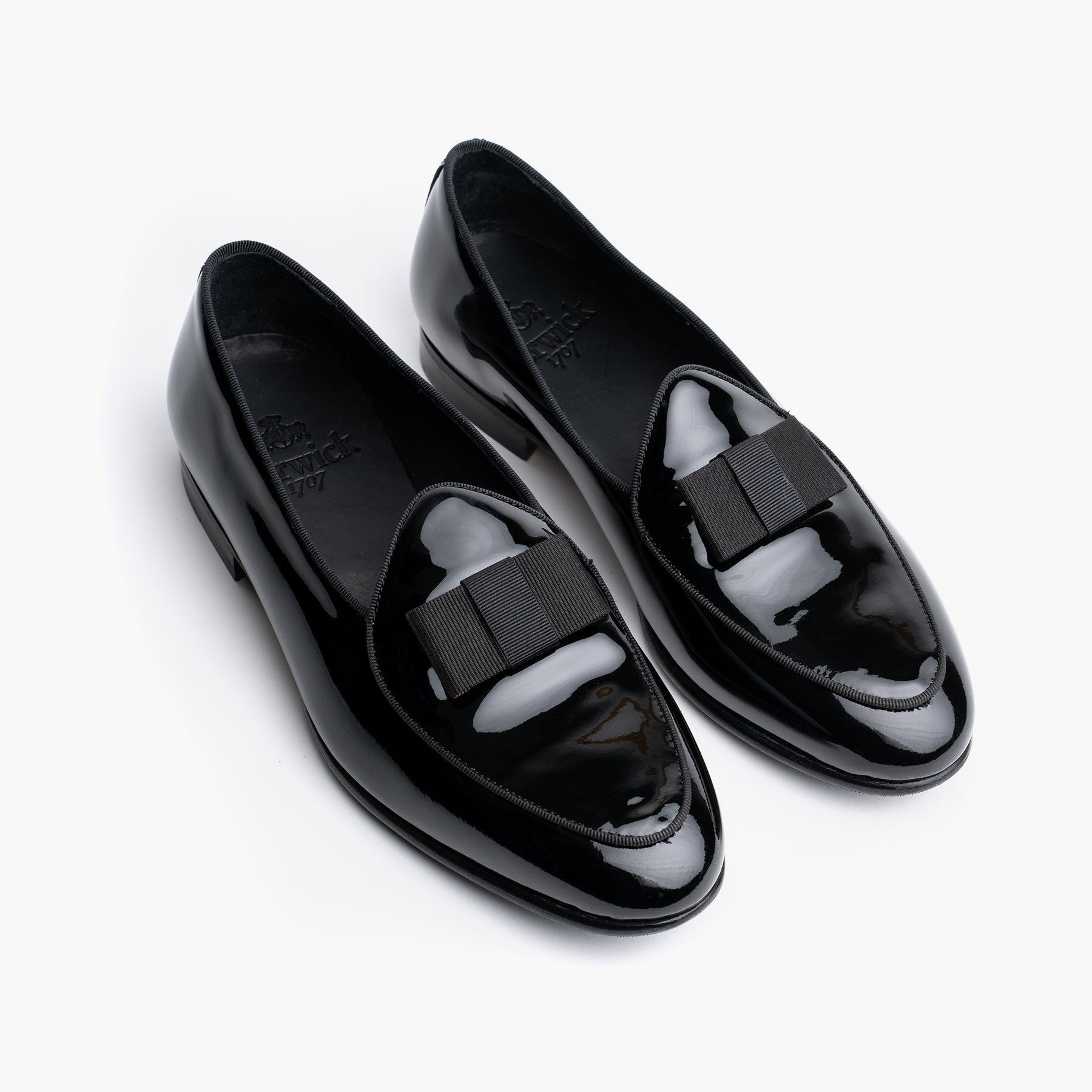 Opera Pump with Bow in Black Patent Leather – Caine Clothiers